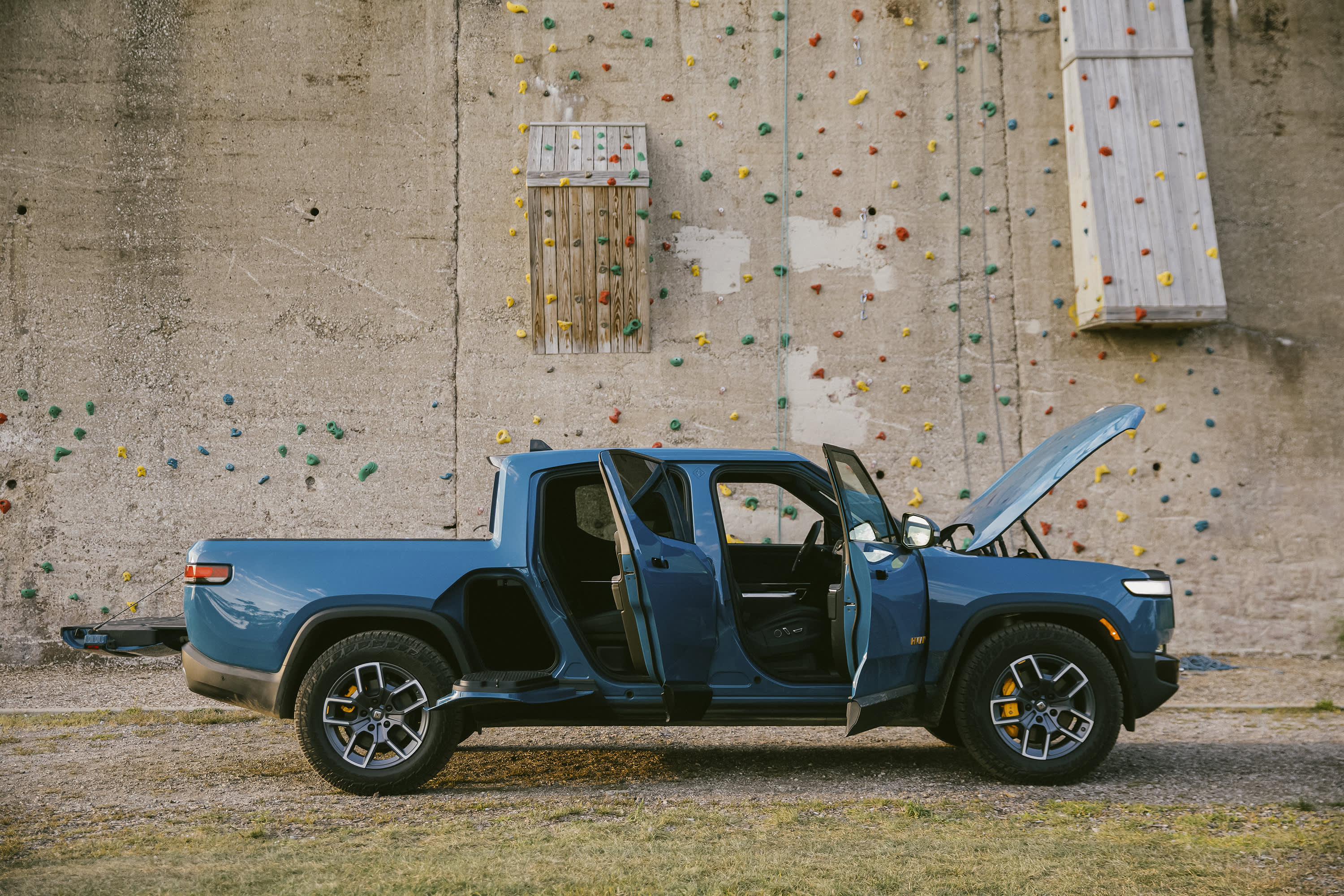 Rivian auto store